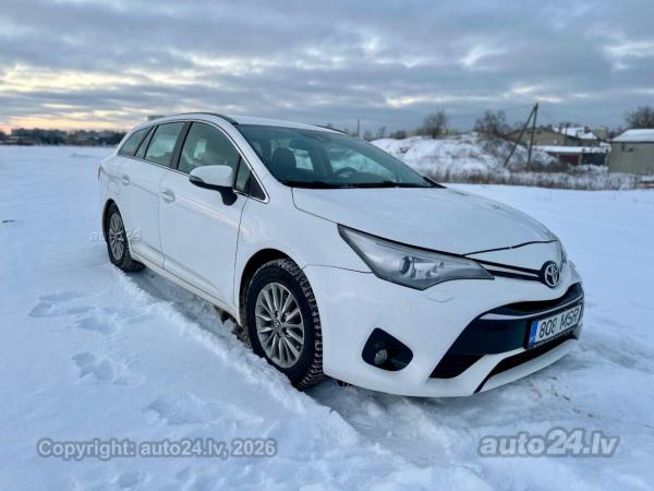 White Toyota Avensis 2019 in Tallinn, with an engine capacity of 1.80 L and mileage of 298 thousand km for 6500 €, photo 3 on AUTOMOTO.COM.LV