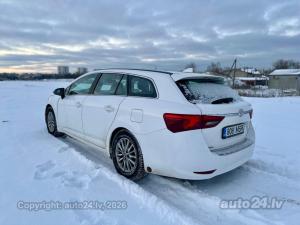 Белый Тойота Авенсис 2019 в Таллин, объемом двигателя 1.80 л и пробегом 298 тыс. км за 6500 €, фото 4 на AUTOMOTO.COM.LV