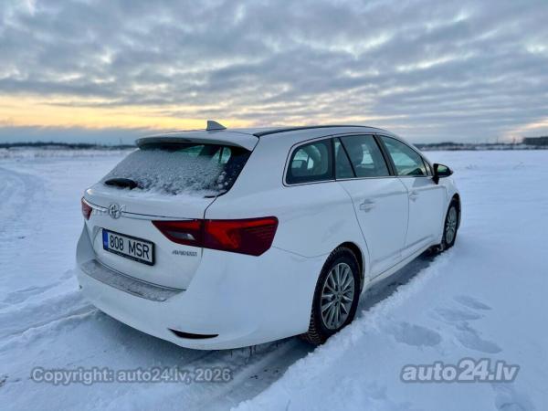 White Toyota Avensis 2019 in Tallinn, with an engine capacity of 1.80 L and mileage of 298 thousand km for 6500 €, photo 6 on AUTOMOTO.COM.LV