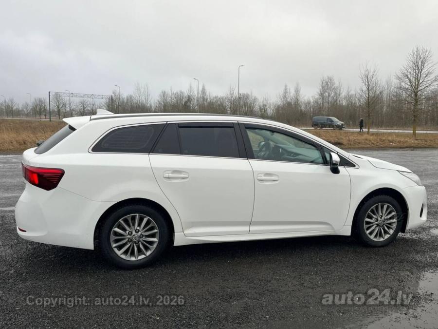 Balts Toyota Avensis 2019 Tallina, ar dzinēja tilpumu 1.80 L un nobraukumu 298 tūkst. km par 9999 €, foto 4 vietnē AUTOMOTO.COM.LV