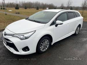White Toyota Avensis 2019 in Tallinn, with an engine capacity of 1.80 L and mileage of 298 thousand km for 9999 €, photo 3 on AUTOMOTO.COM.LV