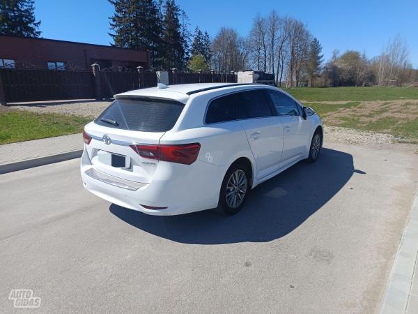 White Toyota Avensis 2019 in Siauliai, with an engine capacity of 1.80 L and mileage of 278 thousand km for 7450 €, photo 5 on AUTOMOTO.COM.LV