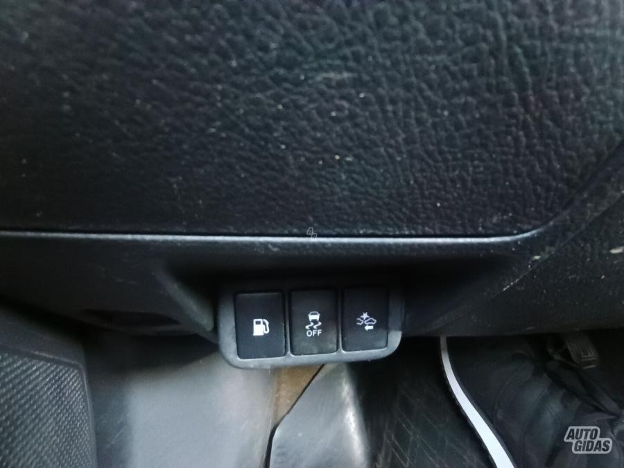 Balts Toyota Avensis 2019 Šauļi, ar dzinēja tilpumu 1.80 L un nobraukumu 278 tūkst. km par 7450 €, foto 13 vietnē AUTOMOTO.COM.LV