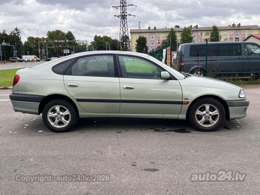 Dzeltens Toyota Avensis 2000 Narva, ar dzinēja tilpumu 2.00 L un nobraukumu 230 tūkst. km par 999 €, foto 5 vietnē AUTOMOTO.COM.LV