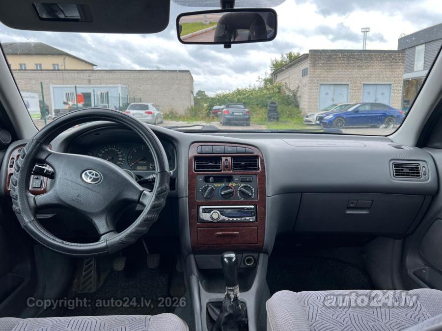 Dzeltens Toyota Avensis 2000 Narva, ar dzinēja tilpumu 2.00 L un nobraukumu 230 tūkst. km par 999 €, foto 13 vietnē AUTOMOTO.COM.LV