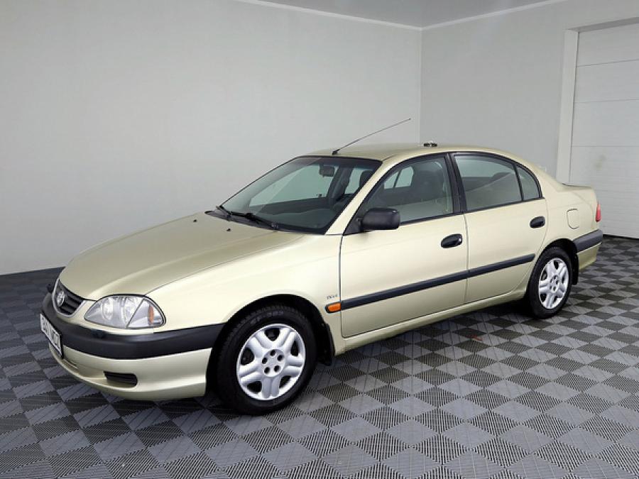 Желтый Тойота Авенсис 2003 в Таллин, объемом двигателя 1.60 л и пробегом 247 тыс. км за 1299 €, фото 3 на AUTOMOTO.COM.LV