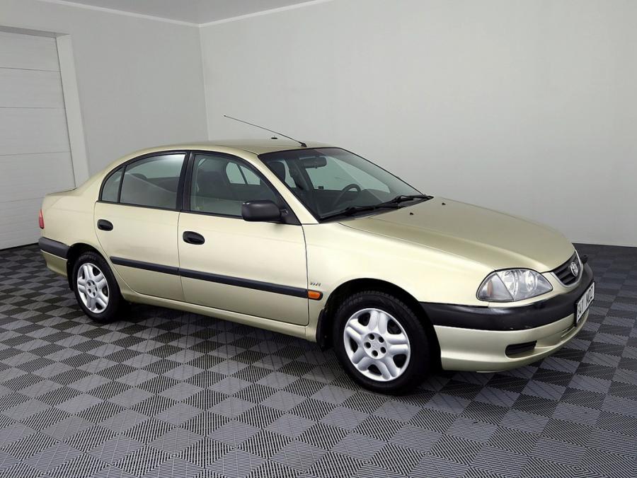 Желтый Тойота Авенсис 2003 в Таллин, объемом двигателя 1.60 л и пробегом 247 тыс. км за 1299 €, фото 9 на AUTOMOTO.COM.LV