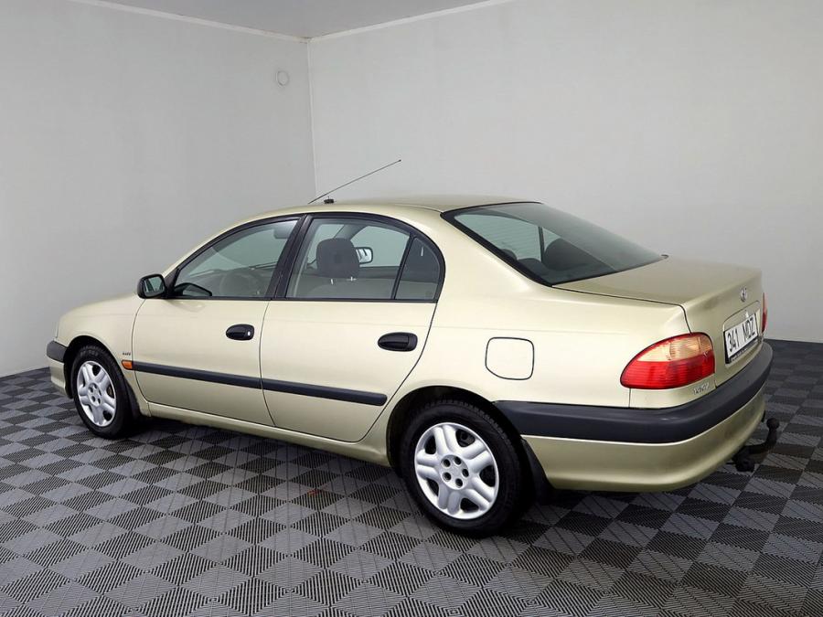 Желтый Тойота Авенсис 2003 в Таллин, объемом двигателя 1.60 л и пробегом 247 тыс. км за 1299 €, фото 12 на AUTOMOTO.COM.LV