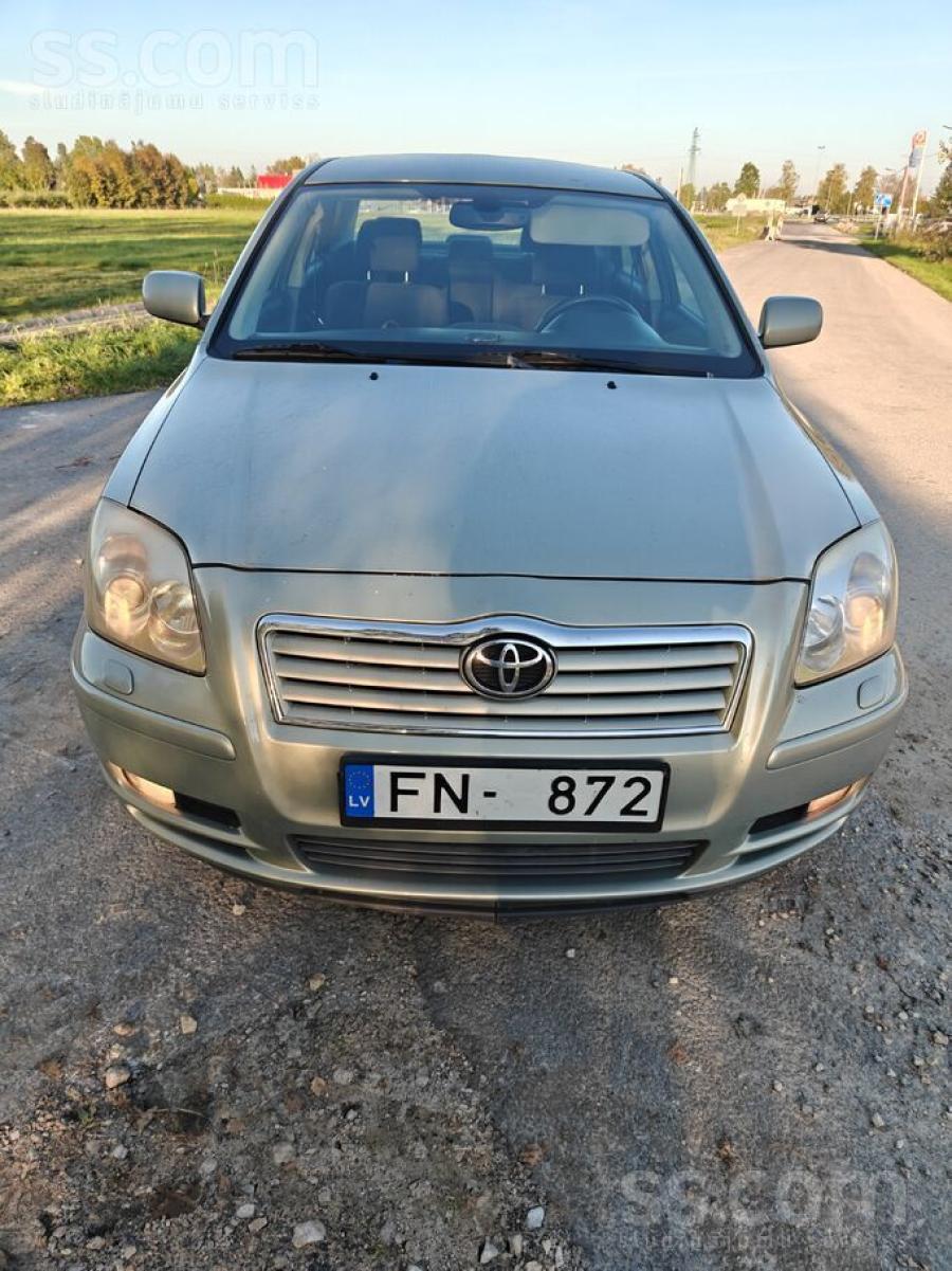 Yellow Toyota Avensis 2005 in Riga, with an engine capacity of 1.80 L and mileage of 325 thousand km for 1500 €, photo 4 on AUTOMOTO.COM.LV