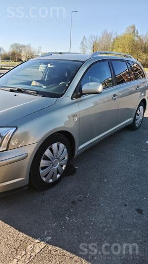 Dzeltens Toyota Avensis 2004 Rēzekne, ar dzinēja tilpumu 2.00 L un nobraukumu 330 tūkst. km par 1000 €, foto 4 vietnē AUTOMOTO.COM.LV