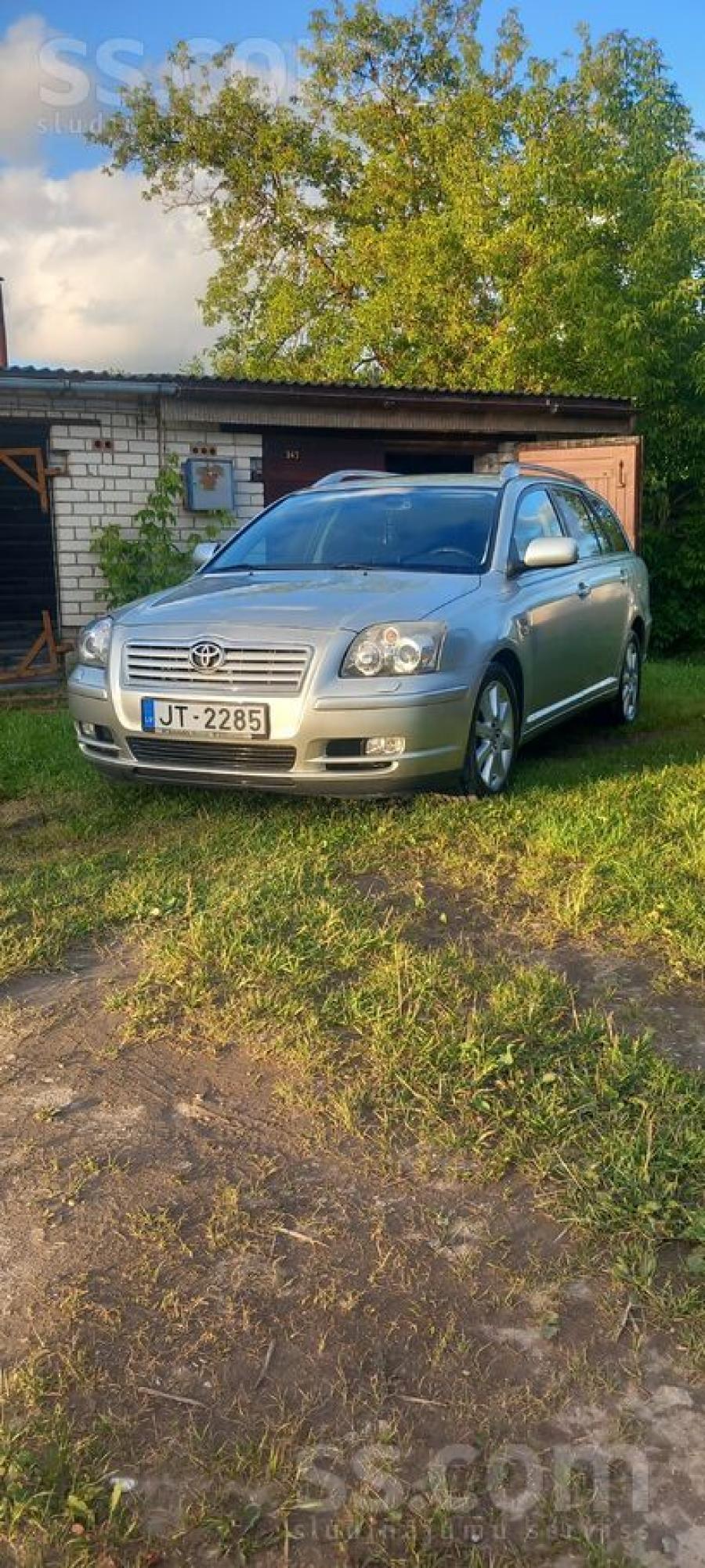 Dzeltens Toyota Avensis 2004 Saldus, ar dzinēja tilpumu 2.00 L un nobraukumu 330 tūkst. km par 2200 €, foto 1 vietnē AUTOMOTO.COM.LV