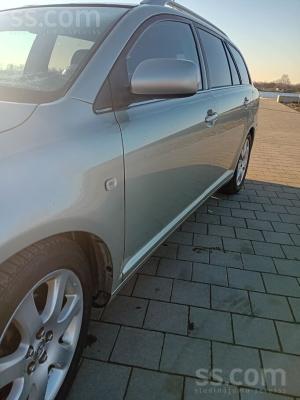 Dzeltens Toyota Avensis 2005 Rīga, ar dzinēja tilpumu 2.00 L un nobraukumu 365 tūkst. km par 1680 €, foto 2 vietnē AUTOMOTO.COM.LV