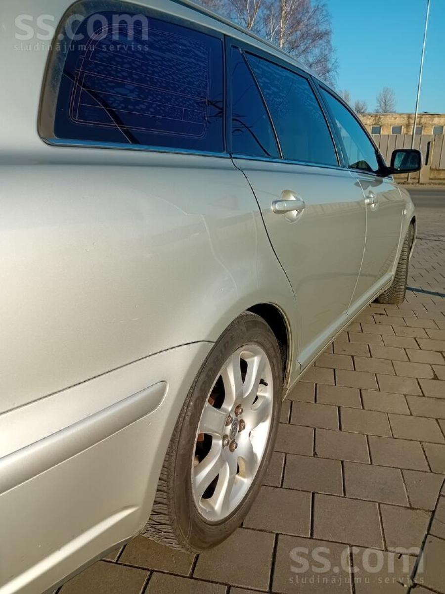Dzeltens Toyota Avensis 2005 Rīga, ar dzinēja tilpumu 2.00 L un nobraukumu 365 tūkst. km par 1680 €, foto 8 vietnē AUTOMOTO.COM.LV