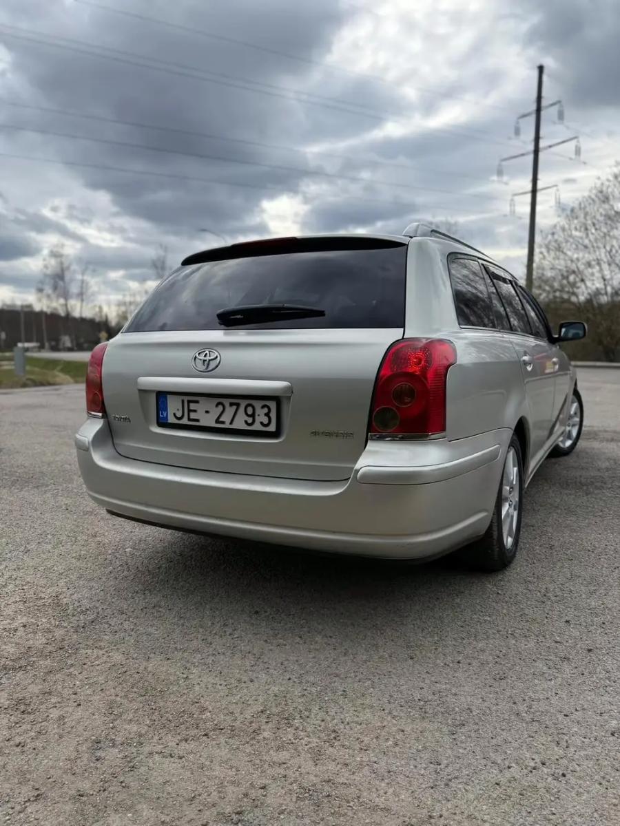 Dzeltens Toyota Avensis 2005 Rīga, ar dzinēja tilpumu 2.00 L un nobraukumu 305 tūkst. km par 1800 €, foto 7 vietnē AUTOMOTO.COM.LV