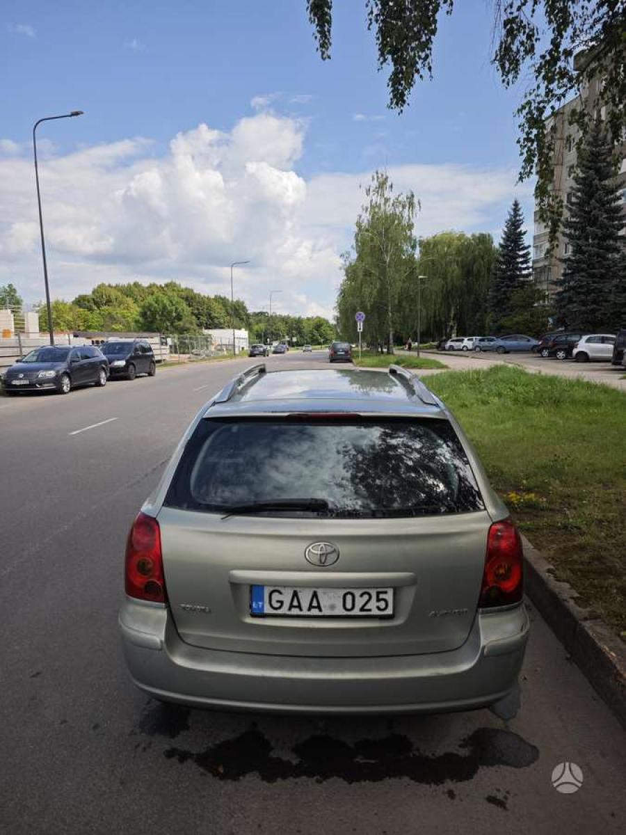 Желтый Тойота Авенсис 2005 в Каунас, объемом двигателя 2.00 л и пробегом 523 тыс. км за 450 €, фото 7 на AUTOMOTO.COM.LV