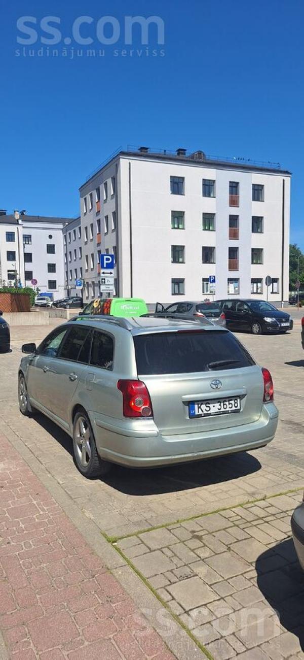 Желтый Тойота Авенсис 2006 в Елгава, объемом двигателя 2.20 л и пробегом 320 тыс. км за 1300 €, фото 2 на AUTOMOTO.COM.LV