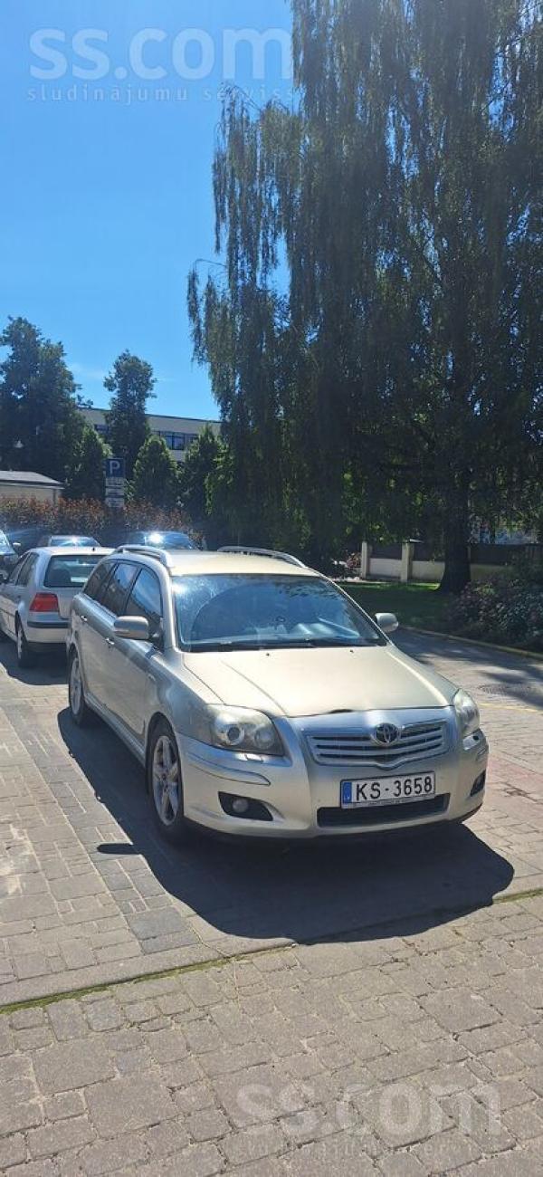 Желтый Тойота Авенсис 2006 в Елгава, объемом двигателя 2.20 л и пробегом 320 тыс. км за 1300 €, фото 4 на AUTOMOTO.COM.LV