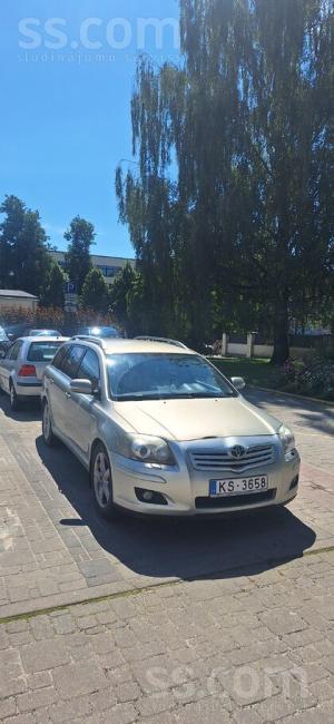 Yellow Toyota Avensis 2006 in Jelgava, with an engine capacity of 2.20 L and mileage of 320 thousand km for 1300 €, photo 5 on AUTOMOTO.COM.LV