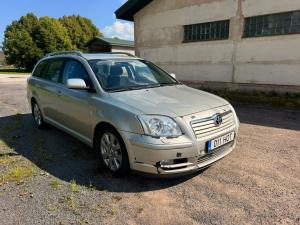 Желтый Тойота Авенсис 2006 в Тарту, объемом двигателя 2.00 л и пробегом 252 тыс. км за 599 €, фото 11 на AUTOMOTO.COM.LV