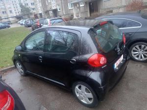 Melns Toyota Aygo 2006 Kauņa, ar dzinēja tilpumu 1.00 L un nobraukumu 147 tūkst. km par 1999 €, foto 5 vietnē AUTOMOTO.COM.LV