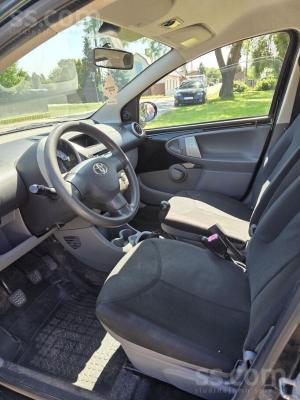Melns Toyota Aygo 2009 Ventspils, ar dzinēja tilpumu 1.00 L un nobraukumu 278 tūkst. km par 990 €, foto 11 vietnē AUTOMOTO.COM.LV