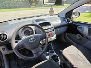 Melns Toyota Aygo 2009 Ventspils, ar dzinēja tilpumu 1.00 L un nobraukumu 278 tūkst. km par 990 €, foto 12 vietnē AUTOMOTO.COM.LV