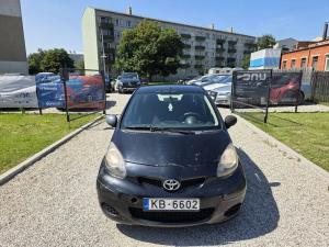 Melns Toyota Aygo 2009 Ventspils, ar dzinēja tilpumu 1.00 L un nobraukumu 278 tūkst. km par 990 €, foto 3 vietnē AUTOMOTO.COM.LV