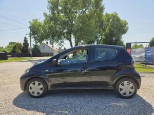 Melns Toyota Aygo 2009 Ventspils, ar dzinēja tilpumu 1.00 L un nobraukumu 278 tūkst. km par 990 €, foto 5 vietnē AUTOMOTO.COM.LV