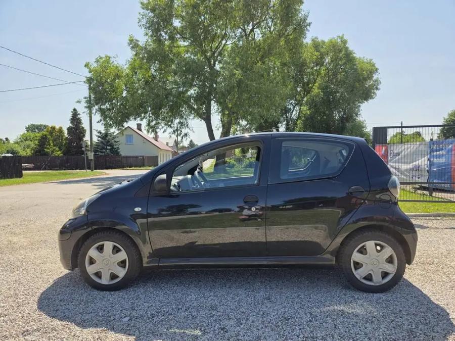 Melns Toyota Aygo 2009 Ventspils, ar dzinēja tilpumu 1.00 L un nobraukumu 278 tūkst. km par 990 €, foto 5 vietnē AUTOMOTO.COM.LV