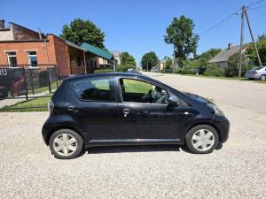 Melns Toyota Aygo 2009 Ventspils, ar dzinēja tilpumu 1.00 L un nobraukumu 278 tūkst. km par 990 €, foto 6 vietnē AUTOMOTO.COM.LV