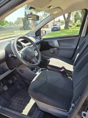 Melns Toyota Aygo 2009 Ventspils, ar dzinēja tilpumu 1.00 L un nobraukumu 278 tūkst. km par 990 €, foto 11 vietnē AUTOMOTO.COM.LV