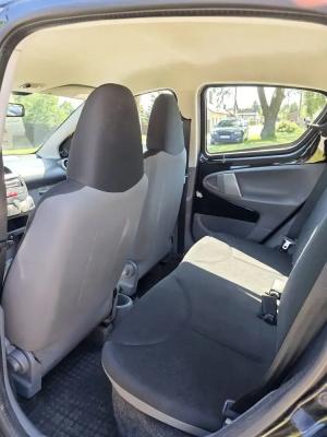 Melns Toyota Aygo 2009 Ventspils, ar dzinēja tilpumu 1.00 L un nobraukumu 278 tūkst. km par 990 €, foto 14 vietnē AUTOMOTO.COM.LV