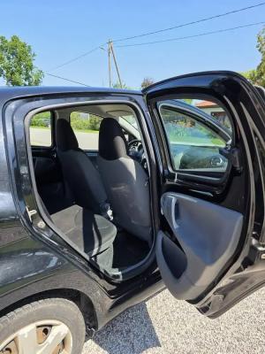Melns Toyota Aygo 2009 Ventspils, ar dzinēja tilpumu 1.00 L un nobraukumu 278 tūkst. km par 990 €, foto 15 vietnē AUTOMOTO.COM.LV