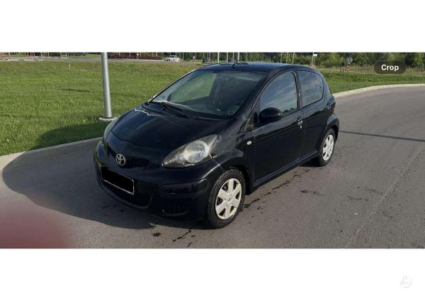 Black Toyota Aygo 2009 in Klaipeda, with an engine capacity of 0.00 L and mileage of 394 thousand km for 750 €, photo 1 on AUTOMOTO.COM.LV