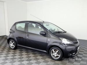 Melns Toyota Aygo 2012 Tallina, ar dzinēja tilpumu 1.00 L un nobraukumu 126 tūkst. km par 2499 €, foto  vietnē AUTOMOTO.COM.LV