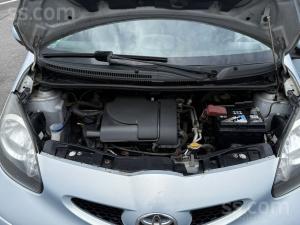 Zils Toyota Aygo 2005 Liepāja, ar dzinēja tilpumu 1.00 L un nobraukumu 150 tūkst. km par 2800 €, foto 24 vietnē AUTOMOTO.COM.LV