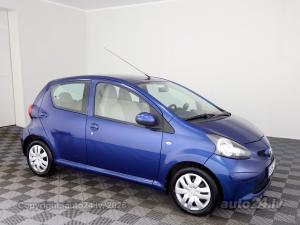 Zils Toyota Aygo 2008 Tallina, ar dzinēja tilpumu 1.00 L un nobraukumu 149 tūkst. km par 1699 €, foto  vietnē AUTOMOTO.COM.LV