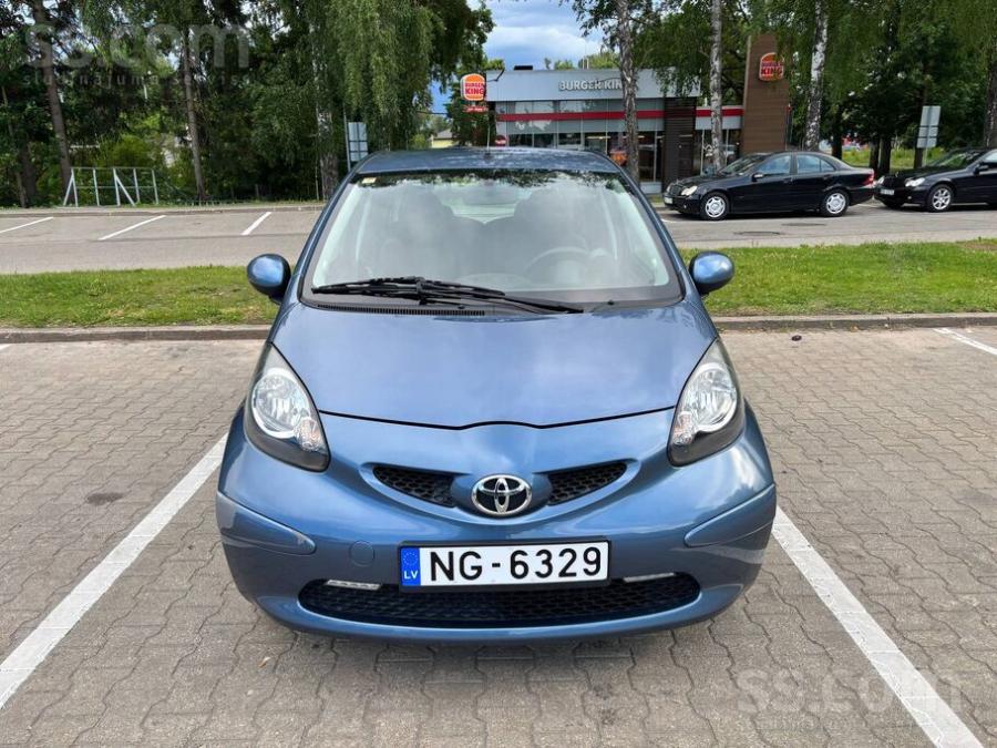 Blue Toyota Aygo 2008 in Riga, with an engine capacity of 1.00 L and mileage of 100 thousand km for 3500 €, photo 4 on AUTOMOTO.COM.LV