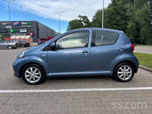 Blue Toyota Aygo 2008 in Riga, with an engine capacity of 1.00 L and mileage of 100 thousand km for 3500 €, photo 6 on AUTOMOTO.COM.LV