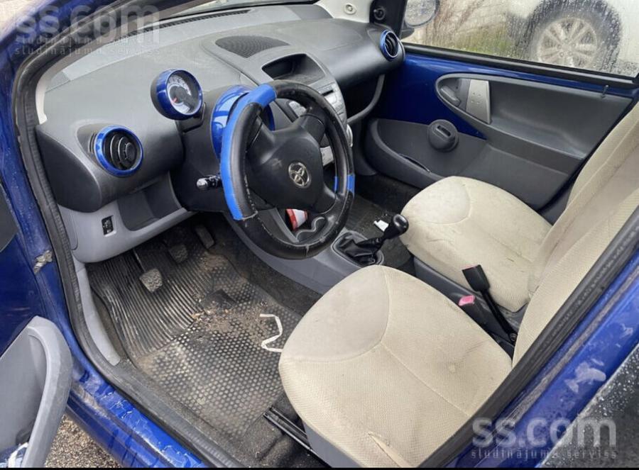 Zils Toyota Aygo 2009 Rīga, ar dzinēja tilpumu 1.00 L un nobraukumu 0 tūkst. km par 550 €, foto 3 vietnē AUTOMOTO.COM.LV
