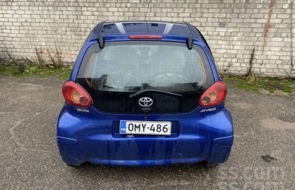 Zils Toyota Aygo 2009 Rīga, ar dzinēja tilpumu 1.00 L un nobraukumu 0 tūkst. km par 550 €, foto 4 vietnē AUTOMOTO.COM.LV