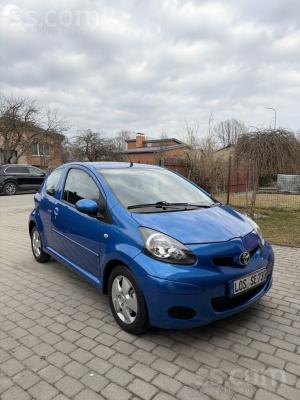 Blue Toyota Aygo 2009 in Riga, with an engine capacity of 1.00 L and mileage of 120 thousand km for 3650 €, photo  on AUTOMOTO.COM.LV