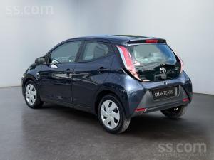 Blue Toyota Aygo 2015 in Riga, with an engine capacity of 1.00 L and mileage of 105 thousand km for 5620 €, photo 4 on AUTOMOTO.COM.LV