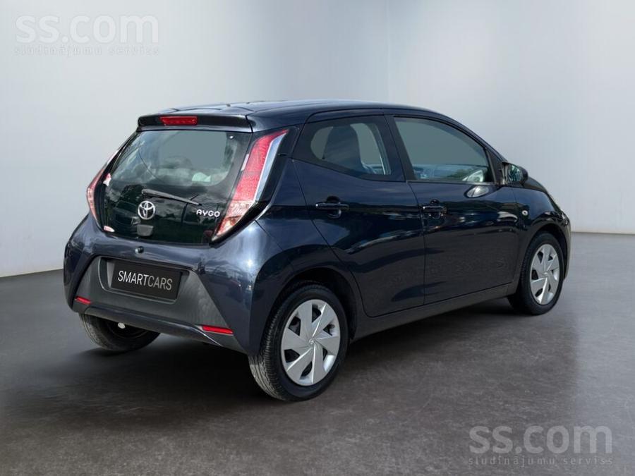 Blue Toyota Aygo 2015 in Riga, with an engine capacity of 1.00 L and mileage of 105 thousand km for 5620 €, photo 6 on AUTOMOTO.COM.LV