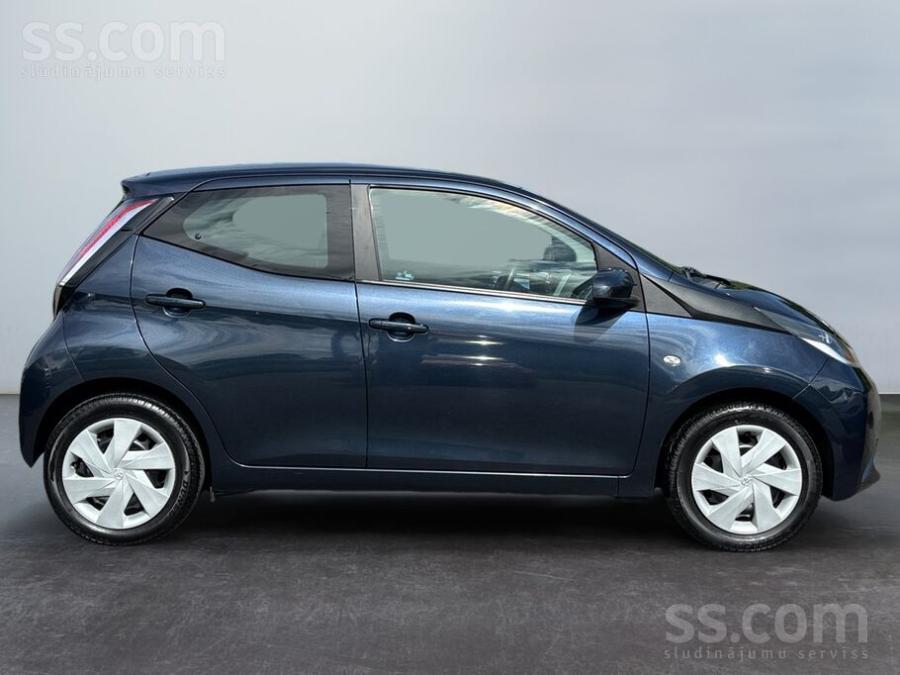 Blue Toyota Aygo 2015 in Riga, with an engine capacity of 1.00 L and mileage of 105 thousand km for 5620 €, photo 7 on AUTOMOTO.COM.LV