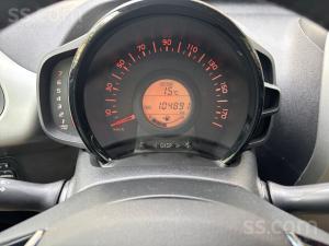 Blue Toyota Aygo 2015 in Riga, with an engine capacity of 1.00 L and mileage of 105 thousand km for 5620 €, photo 20 on AUTOMOTO.COM.LV