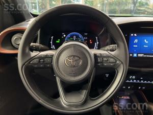 Brūns Toyota Aygo 2026 Ventspils, ar dzinēja tilpumu 1.50 L un nobraukumu 0 tūkst. km par 22735 €, foto 21 vietnē AUTOMOTO.COM.LV