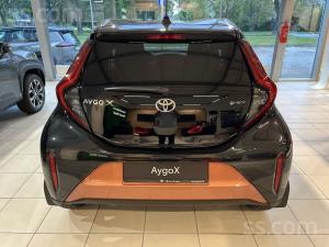 Brūns Toyota Aygo 2026 Ventspils, ar dzinēja tilpumu 1.50 L un nobraukumu 0 tūkst. km par 22735 €, foto 22 vietnē AUTOMOTO.COM.LV