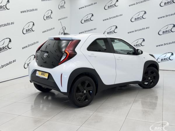 Toyota Aygo 2022 in Vilnius, with an engine capacity of 1.00 L and mileage of 23 thousand km for 14300 €, photo 2 on AUTOMOTO.COM.LV