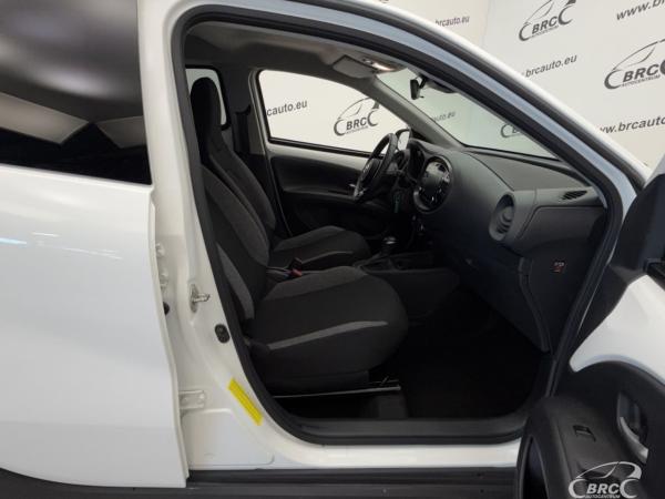 Toyota Aygo 2022 in Vilnius, with an engine capacity of 1.00 L and mileage of 23 thousand km for 14300 €, photo 4 on AUTOMOTO.COM.LV